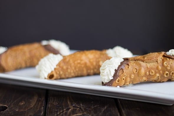 How to Make Cannoli Filling - Cookie Dough and Oven Mitt