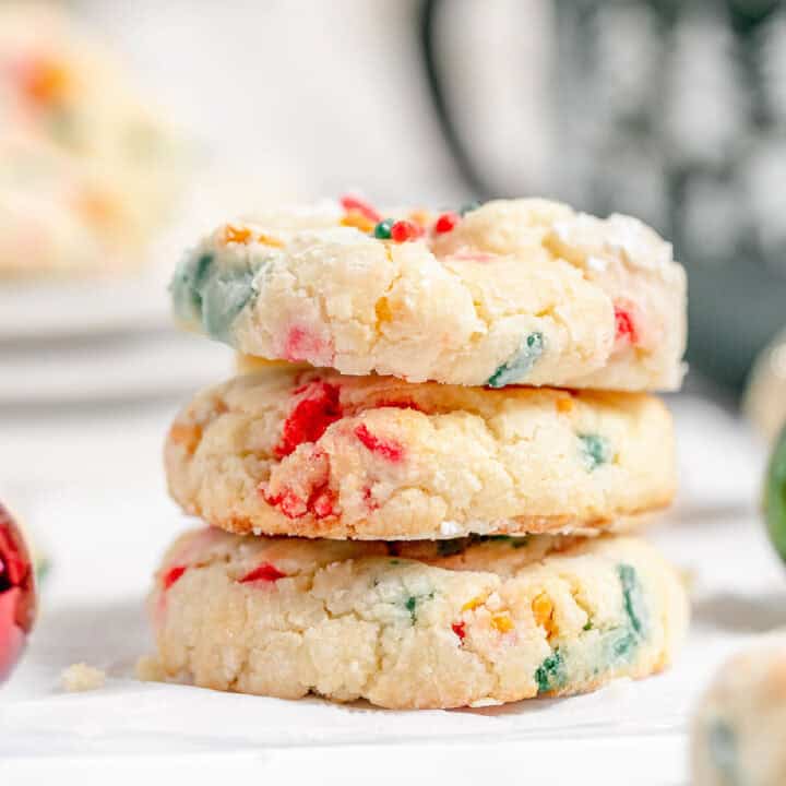 Gooey Butter Cookies - Cookie Dough and Oven Mitt
