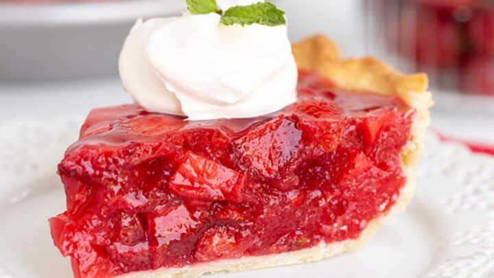 15 Fresh Strawberry Desserts for Spring - Cookie Dough and Oven Mitt