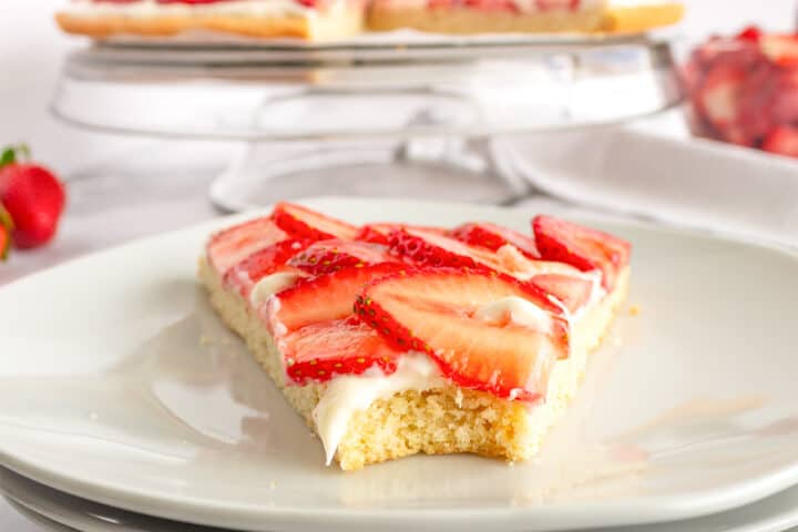 Strawberry Pizza - Cookie Dough and Oven Mitt